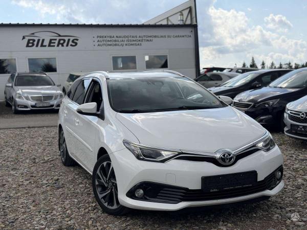 Balts Toyota Auris 2016 Utena, ar dzinēja tilpumu 1.20 L un nobraukumu 260 tūkst. km par 4990 €, foto 1 vietnē AUTOMOTO.COM.LV