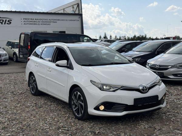 Balts Toyota Auris 2016 Utena, ar dzinēja tilpumu 1.20 L un nobraukumu 260 tūkst. km par 4990 €, foto 6 vietnē AUTOMOTO.COM.LV