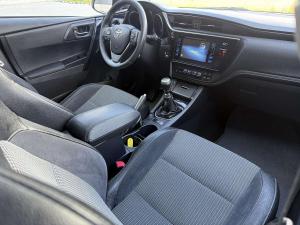 White Toyota Auris 2016 in Siauliai, with an engine capacity of 1.60 L and mileage of 300 thousand km for 6500 €, photo 10 on AUTOMOTO.COM.LV