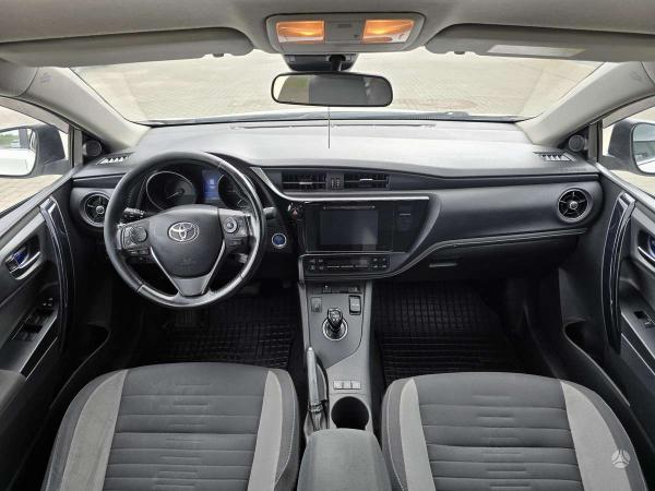 Balts Toyota Auris 2016 Viļņa, ar dzinēja tilpumu 1.80 L un nobraukumu 350 tūkst. km par 7900 €, foto 9 vietnē AUTOMOTO.COM.LV