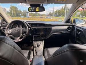 White Toyota Auris 2016 in Radviliskis, with an engine capacity of 1.80 L and mileage of 297 thousand km for 8200 €, photo 11 on AUTOMOTO.COM.LV