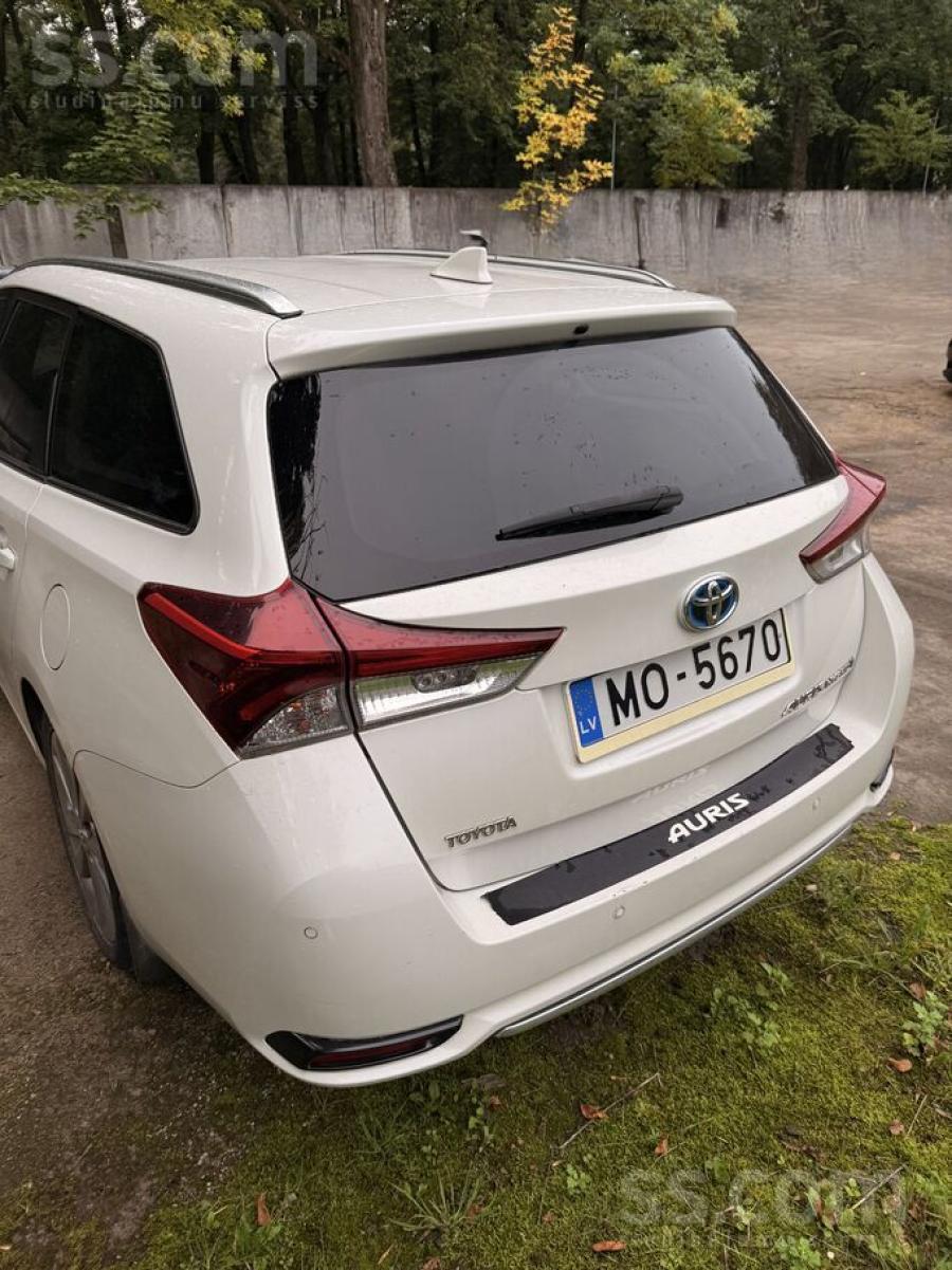 Balts Toyota Auris 2016 Rīga, ar dzinēja tilpumu 1.80 L un nobraukumu 179 tūkst. km par 9900 €, foto 6 vietnē AUTOMOTO.COM.LV