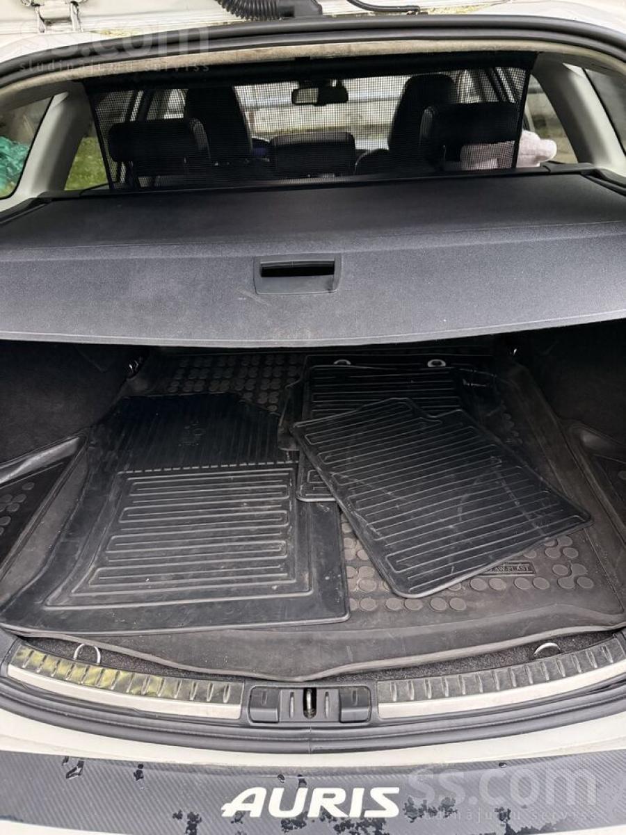 Balts Toyota Auris 2016 Rīga, ar dzinēja tilpumu 1.80 L un nobraukumu 179 tūkst. km par 9900 €, foto 8 vietnē AUTOMOTO.COM.LV
