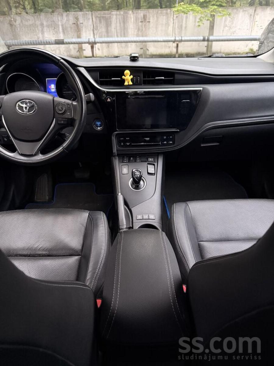Balts Toyota Auris 2016 Rīga, ar dzinēja tilpumu 1.80 L un nobraukumu 179 tūkst. km par 9900 €, foto 9 vietnē AUTOMOTO.COM.LV