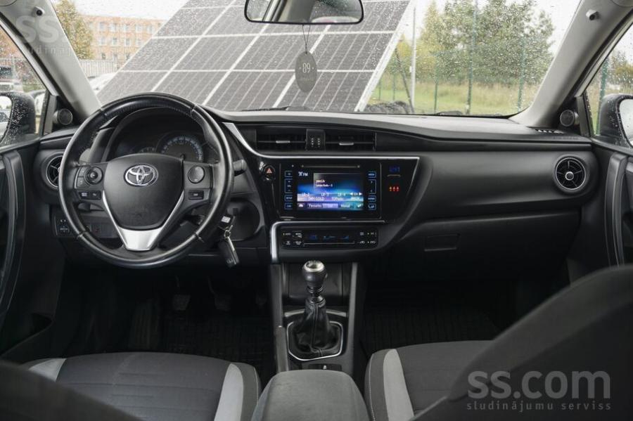 Balts Toyota Auris 2017 Rīga, ar dzinēja tilpumu 1.40 L un nobraukumu 304 tūkst. km par 7690 €, foto 10 vietnē AUTOMOTO.COM.LV