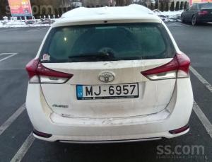 Balts Toyota Auris 2017 Tukums, ar dzinēja tilpumu 1.60 L un nobraukumu 173 tūkst. km par 10200 €, foto 3 vietnē AUTOMOTO.COM.LV