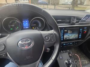 Balts Toyota Auris 2017 Rīga, ar dzinēja tilpumu 1.80 L un nobraukumu 125 tūkst. km par 12200 €, foto 4 vietnē AUTOMOTO.COM.LV