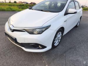White Toyota Auris 2017 in Kaunas, with an engine capacity of 1.80 L and mileage of 247 thousand km for 6400 €, photo  on AUTOMOTO.COM.LV