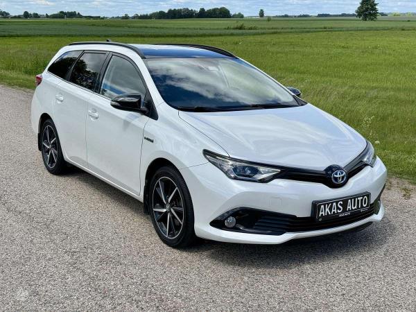 Balts Toyota Auris 2017 Vilkaviškis, ar dzinēja tilpumu 1.80 L un nobraukumu 242 tūkst. km par 10700 €, foto 2 vietnē AUTOMOTO.COM.LV