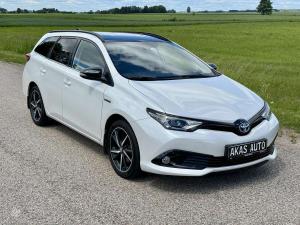 Balts Toyota Auris 2017 Vilkaviškis, ar dzinēja tilpumu 1.80 L un nobraukumu 242 tūkst. km par 10700 €, foto 3 vietnē AUTOMOTO.COM.LV