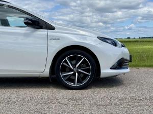 Balts Toyota Auris 2017 Vilkaviškis, ar dzinēja tilpumu 1.80 L un nobraukumu 242 tūkst. km par 10700 €, foto 9 vietnē AUTOMOTO.COM.LV