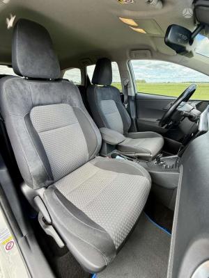 Balts Toyota Auris 2017 Vilkaviškis, ar dzinēja tilpumu 1.80 L un nobraukumu 242 tūkst. km par 10700 €, foto 18 vietnē AUTOMOTO.COM.LV