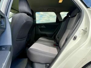 Balts Toyota Auris 2017 Vilkaviškis, ar dzinēja tilpumu 1.80 L un nobraukumu 242 tūkst. km par 10700 €, foto 19 vietnē AUTOMOTO.COM.LV