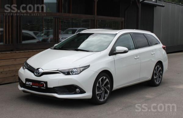 Balts Toyota Auris 2017 Rīga, ar dzinēja tilpumu 1.80 L un nobraukumu 0 tūkst. km par 8890 €, foto 3 vietnē AUTOMOTO.COM.LV