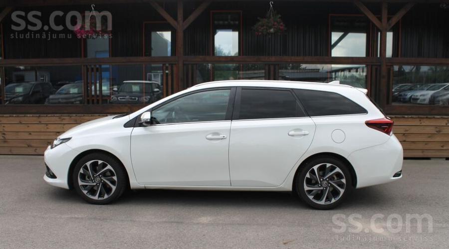 Balts Toyota Auris 2017 Rīga, ar dzinēja tilpumu 1.80 L un nobraukumu 0 tūkst. km par 8890 €, foto 5 vietnē AUTOMOTO.COM.LV