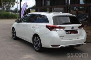 Balts Toyota Auris 2017 Rīga, ar dzinēja tilpumu 1.80 L un nobraukumu 0 tūkst. km par 8890 €, foto 6 vietnē AUTOMOTO.COM.LV