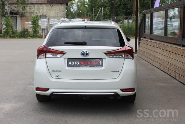 Balts Toyota Auris 2017 Rīga, ar dzinēja tilpumu 1.80 L un nobraukumu 0 tūkst. km par 8890 €, foto 6 vietnē AUTOMOTO.COM.LV