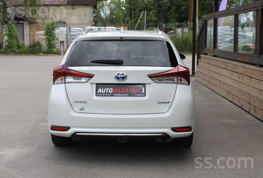 Balts Toyota Auris 2017 Rīga, ar dzinēja tilpumu 1.80 L un nobraukumu 0 tūkst. km par 8890 €, foto 7 vietnē AUTOMOTO.COM.LV