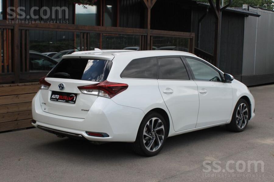 Balts Toyota Auris 2017 Rīga, ar dzinēja tilpumu 1.80 L un nobraukumu 0 tūkst. km par 8890 €, foto 9 vietnē AUTOMOTO.COM.LV