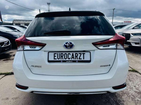 Balts Toyota Auris 2017 Kauņa, ar dzinēja tilpumu 1.80 L un nobraukumu 201 tūkst. km par 11800 €, foto 5 vietnē AUTOMOTO.COM.LV