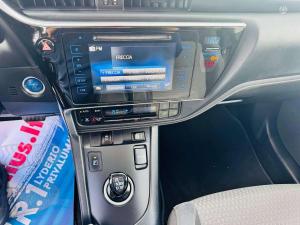 White Toyota Auris 2017 in Kaunas, with an engine capacity of 1.80 L and mileage of 201 thousand km for 11800 €, photo 12 on AUTOMOTO.COM.LV