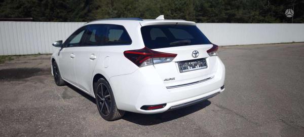 Тойота Аурис 2017 в Утена на AUTOMOTO.COM.LV Белый Тойота Аурис 2017 в Утена, объемом двигателя 1.20 л и пробегом 191 тыс. км за 7450 €, фото 6 на AUTOMOTO.COM.LV
