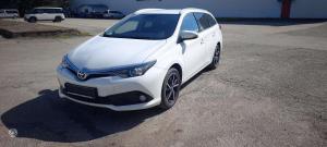 White Toyota Auris 2017 in Utena, with an engine capacity of 1.20 L and mileage of 191 thousand km for 7450 €, photo 8 on AUTOMOTO.COM.LV