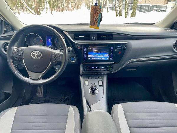 Balts Toyota Auris 2018 Viļņa, ar dzinēja tilpumu 1.80 L un nobraukumu 210 tūkst. km par 8800 €, foto 8 vietnē AUTOMOTO.COM.LV