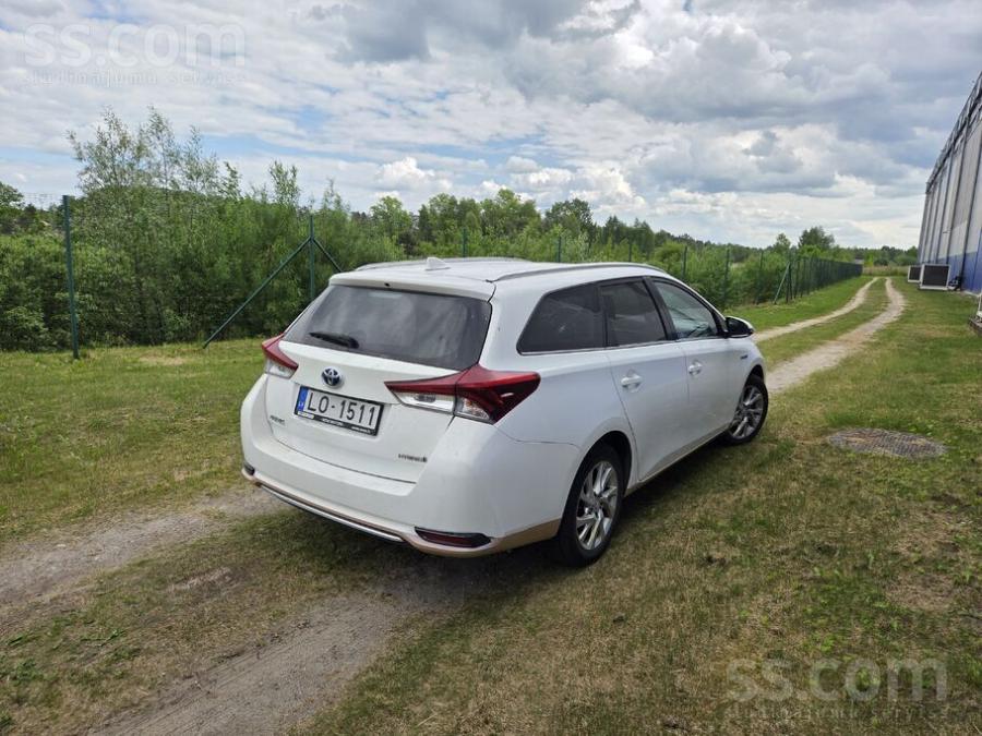 Balts Toyota Auris 2018 Rīga, ar dzinēja tilpumu 1.80 L un nobraukumu 285 tūkst. km par 8500 €, foto 7 vietnē AUTOMOTO.COM.LV