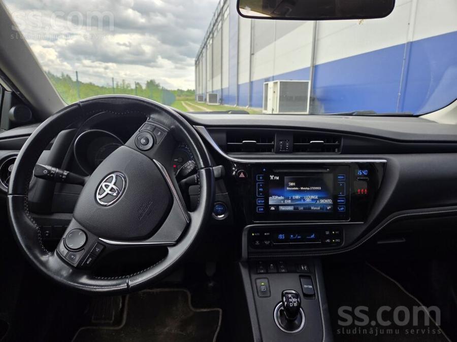 Balts Toyota Auris 2018 Rīga, ar dzinēja tilpumu 1.80 L un nobraukumu 285 tūkst. km par 8500 €, foto 9 vietnē AUTOMOTO.COM.LV