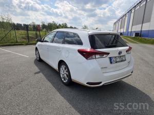 Balts Toyota Auris 2018 Rīga, ar dzinēja tilpumu 1.80 L un nobraukumu 290 tūkst. km par 8100 €, foto 4 vietnē AUTOMOTO.COM.LV