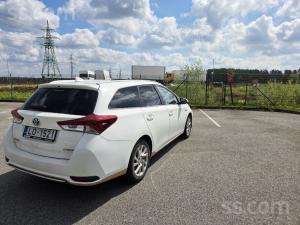 Balts Toyota Auris 2018 Rīga, ar dzinēja tilpumu 1.80 L un nobraukumu 290 tūkst. km par 8100 €, foto 6 vietnē AUTOMOTO.COM.LV