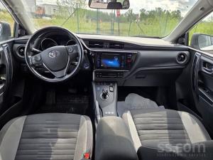 Balts Toyota Auris 2018 Rīga, ar dzinēja tilpumu 1.80 L un nobraukumu 290 tūkst. km par 8100 €, foto 11 vietnē AUTOMOTO.COM.LV