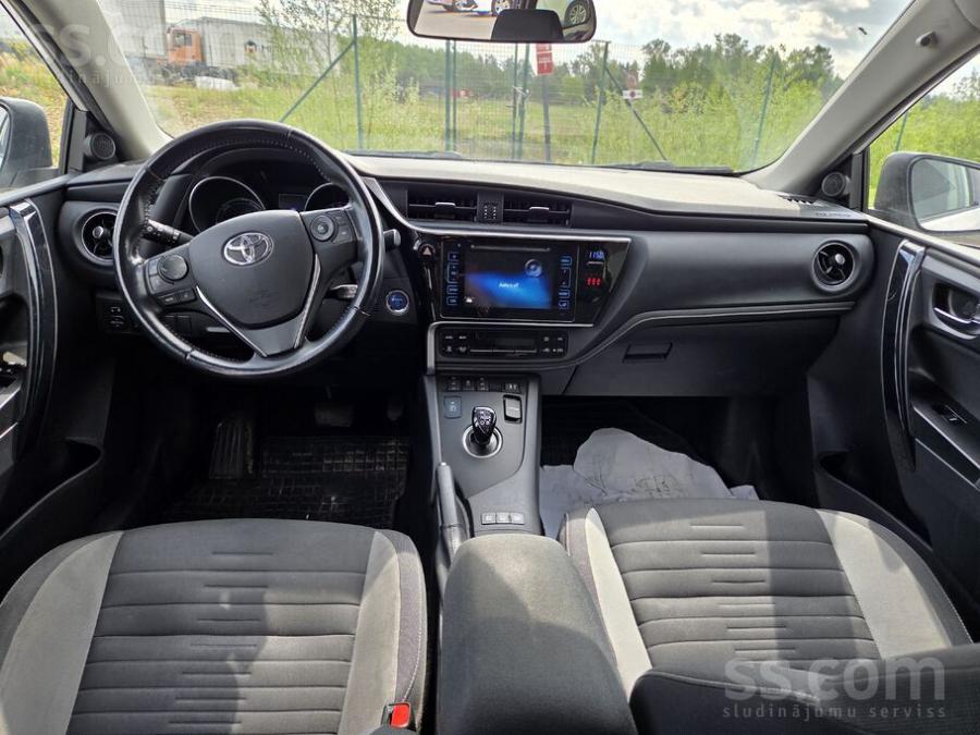 Balts Toyota Auris 2018 Rīga, ar dzinēja tilpumu 1.80 L un nobraukumu 290 tūkst. km par 8100 €, foto 11 vietnē AUTOMOTO.COM.LV