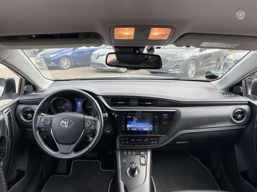 Balts Toyota Auris 2018 Radviliškis, ar dzinēja tilpumu 1.80 L un nobraukumu 214 tūkst. km par 11350 €, foto 12 vietnē AUTOMOTO.COM.LV