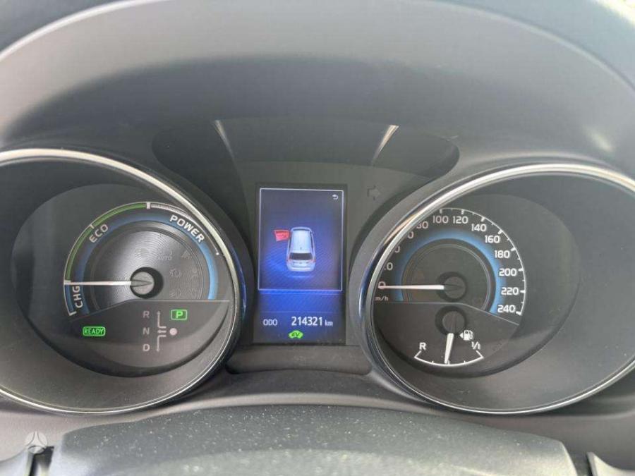 Balts Toyota Auris 2018 Radviliškis, ar dzinēja tilpumu 1.80 L un nobraukumu 214 tūkst. km par 11350 €, foto 17 vietnē AUTOMOTO.COM.LV
