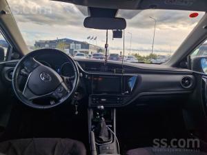 Balts Toyota Auris 2019 Bauska, ar dzinēja tilpumu 1.40 L un nobraukumu 128 tūkst. km par 8300 €, foto 3 vietnē AUTOMOTO.COM.LV