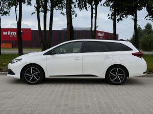 Balts Toyota Auris 2019 Viļņa, ar dzinēja tilpumu 1.80 L un nobraukumu 216 tūkst. km par 10800 €, foto 3 vietnē AUTOMOTO.COM.LV