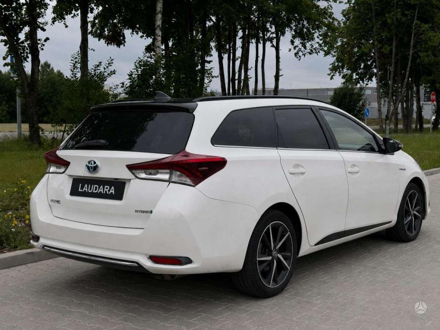 Balts Toyota Auris 2019 Viļņa, ar dzinēja tilpumu 1.80 L un nobraukumu 216 tūkst. km par 10800 €, foto 7 vietnē AUTOMOTO.COM.LV