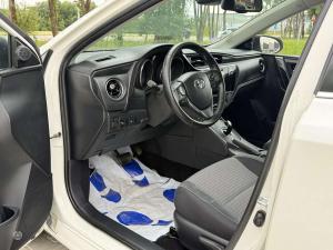 Balts Toyota Auris 2019 Viļņa, ar dzinēja tilpumu 1.80 L un nobraukumu 216 tūkst. km par 10800 €, foto 13 vietnē AUTOMOTO.COM.LV