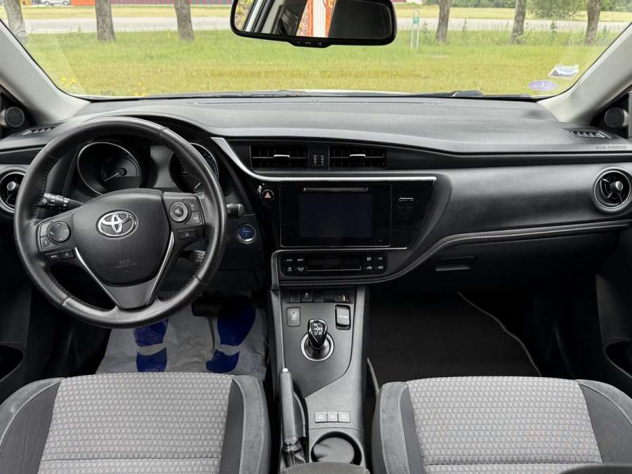 Balts Toyota Auris 2019 Viļņa, ar dzinēja tilpumu 1.80 L un nobraukumu 216 tūkst. km par 10800 €, foto 15 vietnē AUTOMOTO.COM.LV