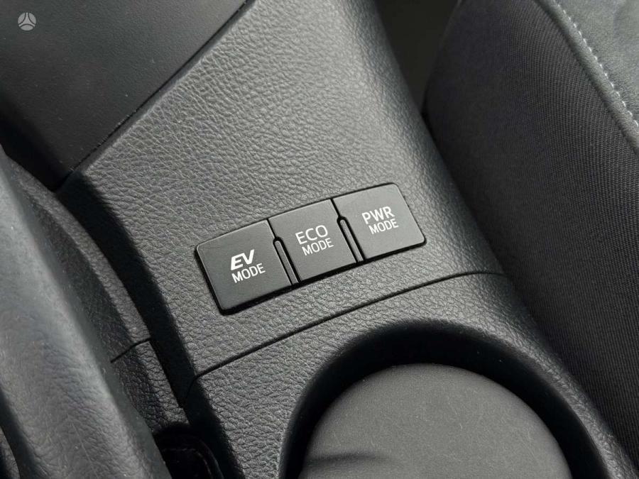 Balts Toyota Auris 2019 Viļņa, ar dzinēja tilpumu 1.80 L un nobraukumu 216 tūkst. km par 10800 €, foto 28 vietnē AUTOMOTO.COM.LV