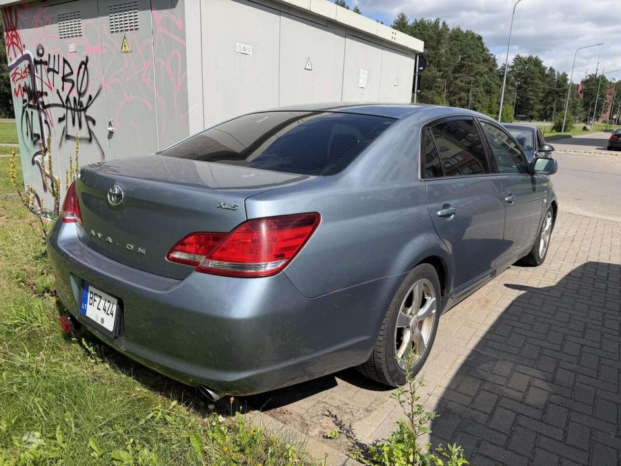 Blue Toyota Avalon 2006 in Vilnius, with an engine capacity of 3.46 L and mileage of 138 thousand km for 2450 €, photo 5 on AUTOMOTO.COM.LV