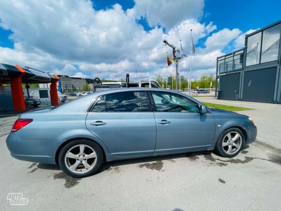 Grey Toyota Avalon 2006 in Vilnius, with an engine capacity of 3.50 L and mileage of 136 thousand km for 4000 €, photo 3 on AUTOMOTO.COM.LV