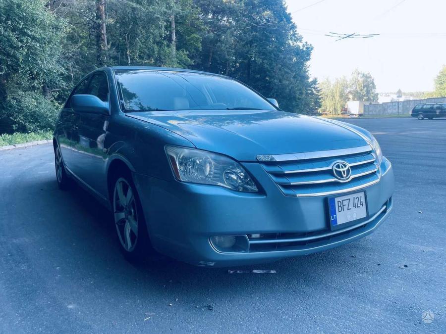 Grey Toyota Avalon 2008 in Vilnius, with an engine capacity of 3.46 L and mileage of 129 thousand km for 2500 €, photo 1 on AUTOMOTO.COM.LV
