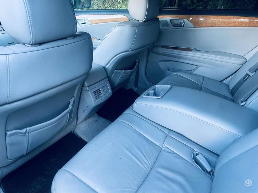 Grey Toyota Avalon 2008 in Vilnius, with an engine capacity of 3.46 L and mileage of 129 thousand km for 2500 €, photo 9 on AUTOMOTO.COM.LV