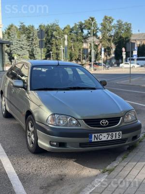 Тойота Авалон 2001 в Даугавпилс, объемом двигателя 2.00 л и пробегом 299 тыс. км за 2000 €, фото  на AUTOMOTO.COM.LV