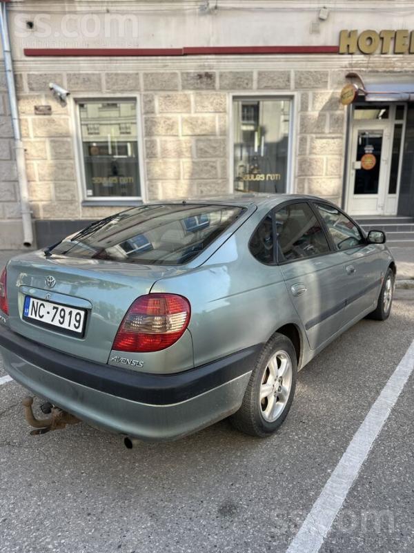 Toyota Avalon 2001 in Daugavpils, with an engine capacity of 2.00 L and mileage of 299 thousand km for 2000 €, photo 6 on AUTOMOTO.COM.LV