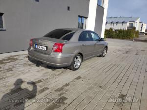 Smilšu krāsa Toyota Avensis 2006 Tallina, ar dzinēja tilpumu 2.00 L un nobraukumu 199 tūkst. km par 3750 €, foto 4 vietnē AUTOMOTO.COM.LV