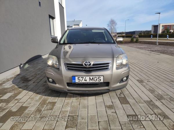 Smilšu krāsa Toyota Avensis 2006 Tallina, ar dzinēja tilpumu 2.00 L un nobraukumu 199 tūkst. km par 3750 €, foto 6 vietnē AUTOMOTO.COM.LV